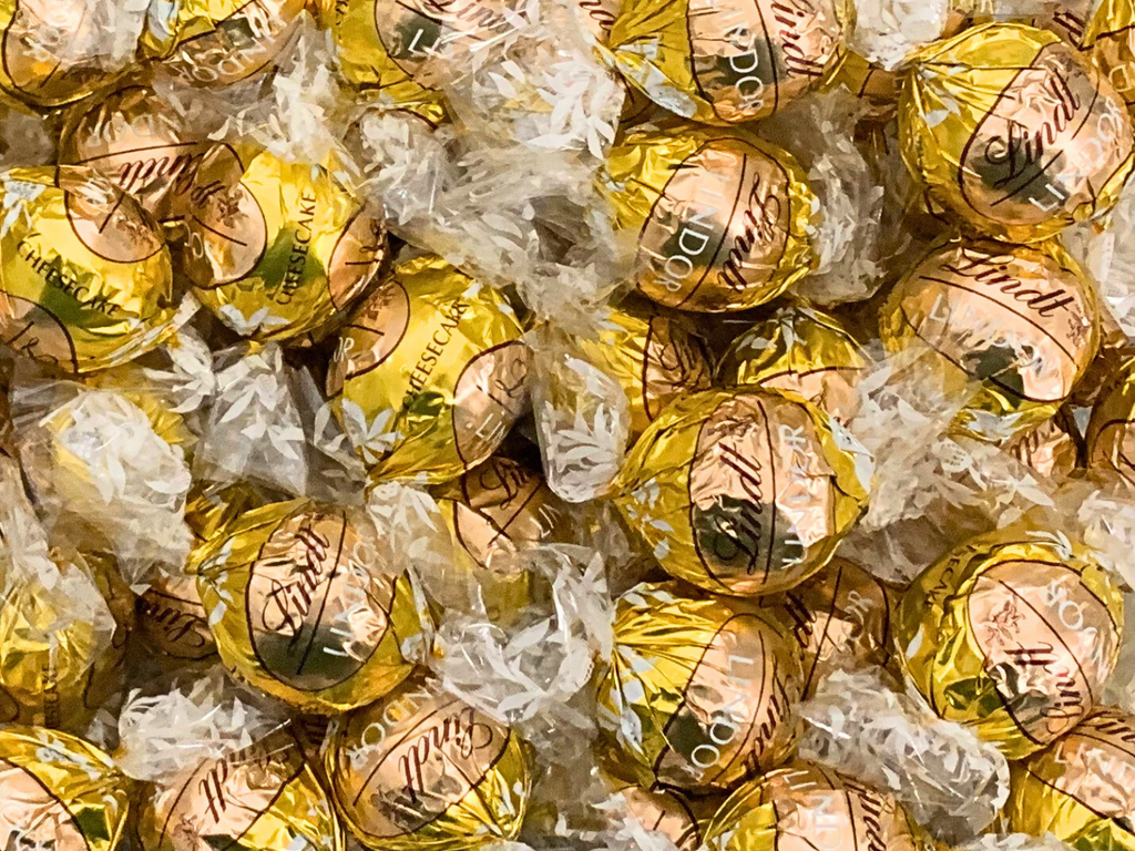 Cheesecake White Chocolate Lindt Lindor – Chocolate Emporium